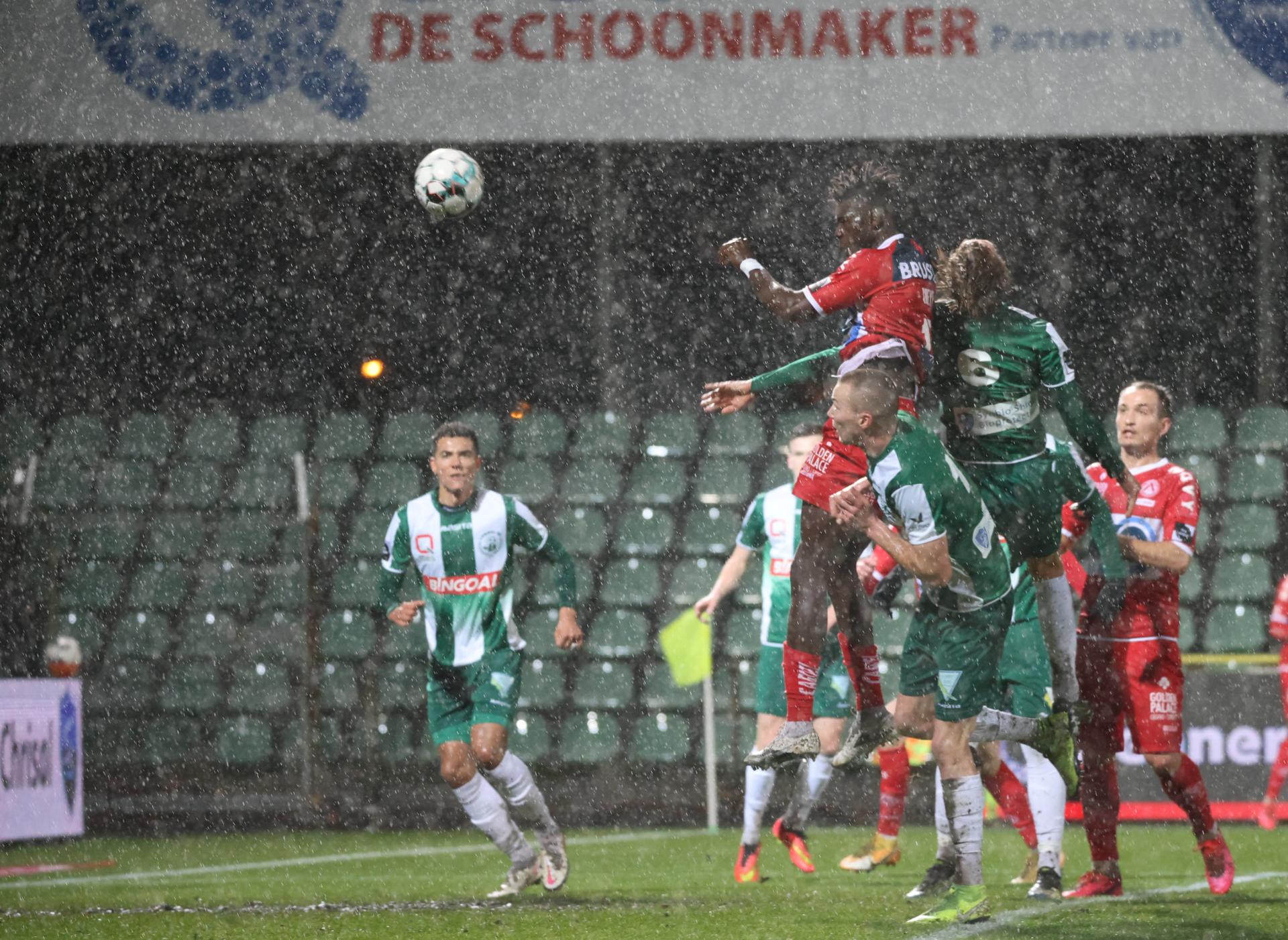 Kerels naar achtste finales in beker na 1-3 winst in Lommel - KV Kortrijk