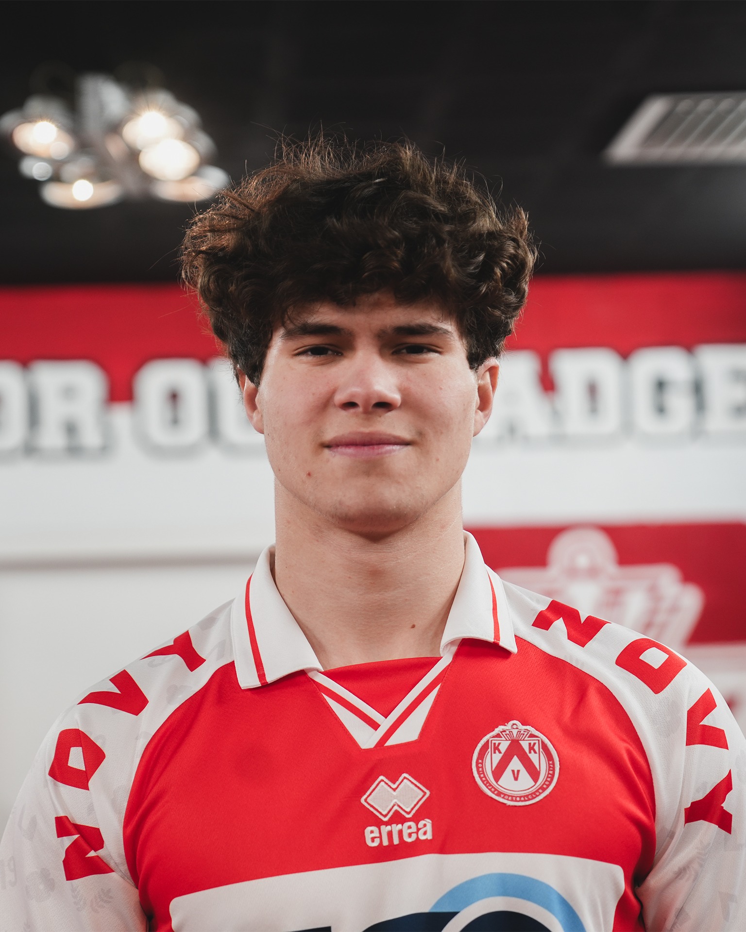 Kyan Himpe tekent eerste profcontract - KV Kortrijk